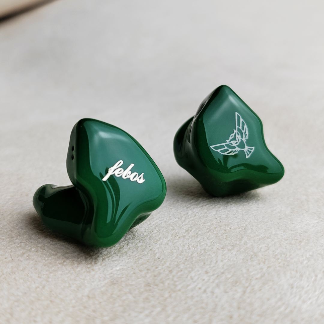 Custom – tagged "Custom In-Ear Monitor" – hisenior